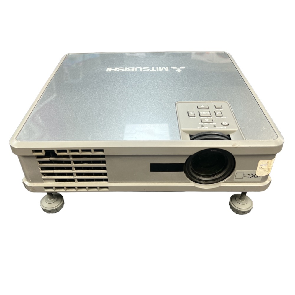 Used mitsabishi projector - Own4Less